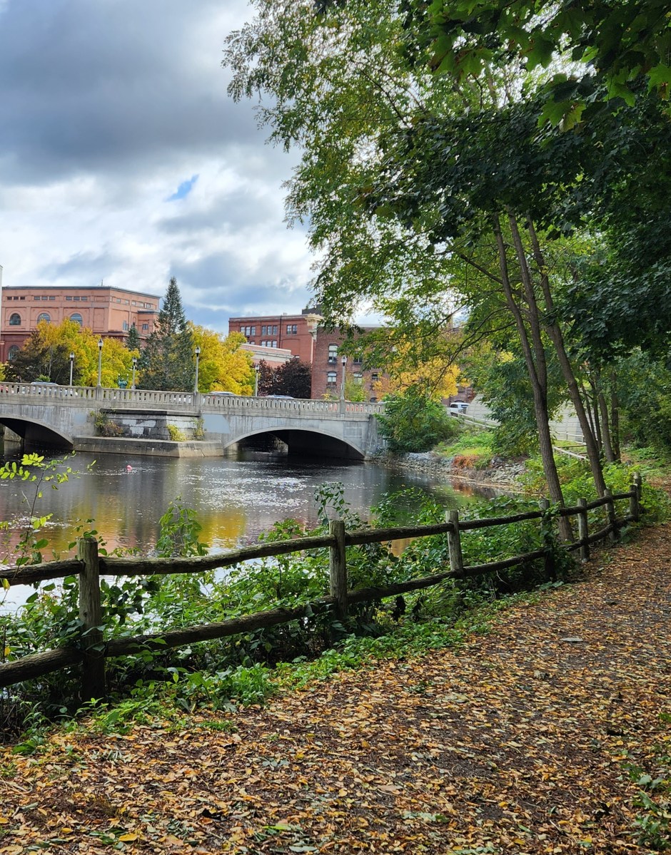 Ways of Knowing Derry in IT – Exploring Stephen King's Maine